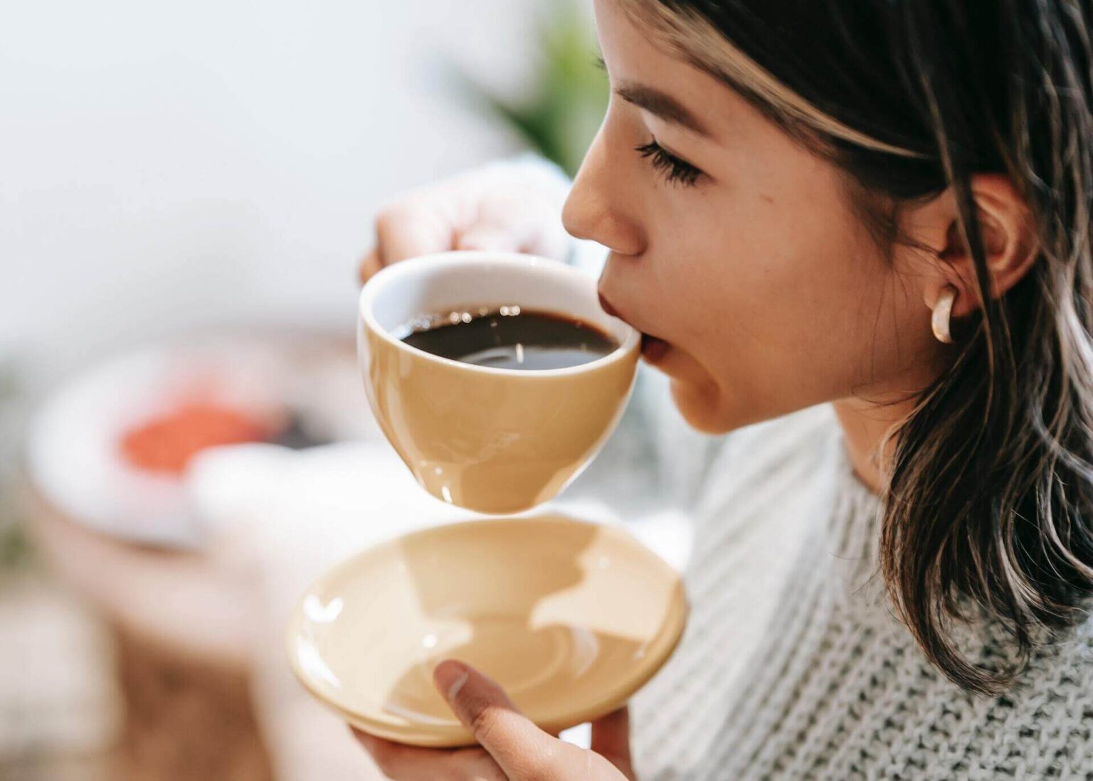 Aftertaste Of Coffee: What It Is And How to Describe It • Crazy Coffee Bean