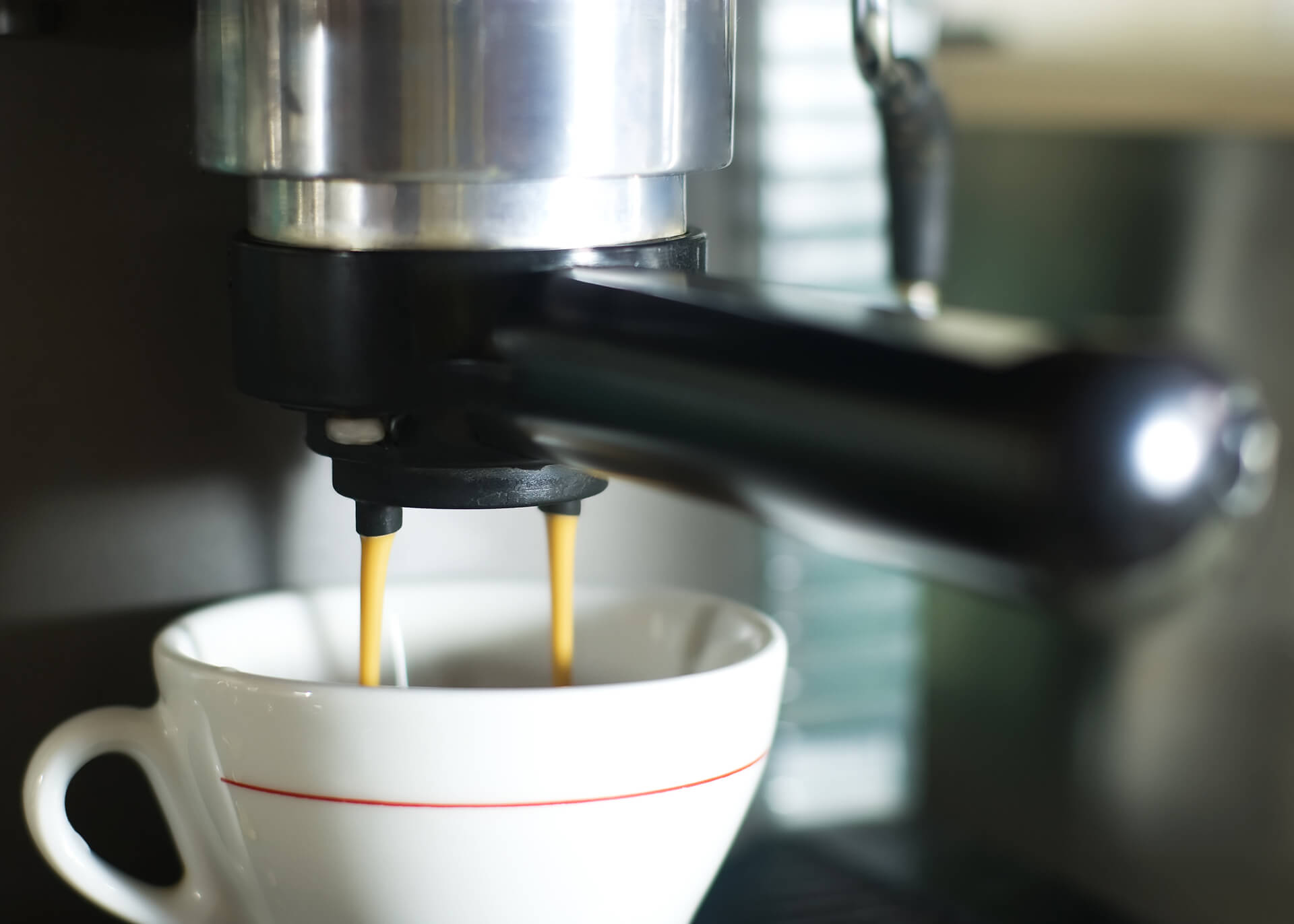 Breve vs. Latte: What Is the Difference? • Crazy Coffee Bean