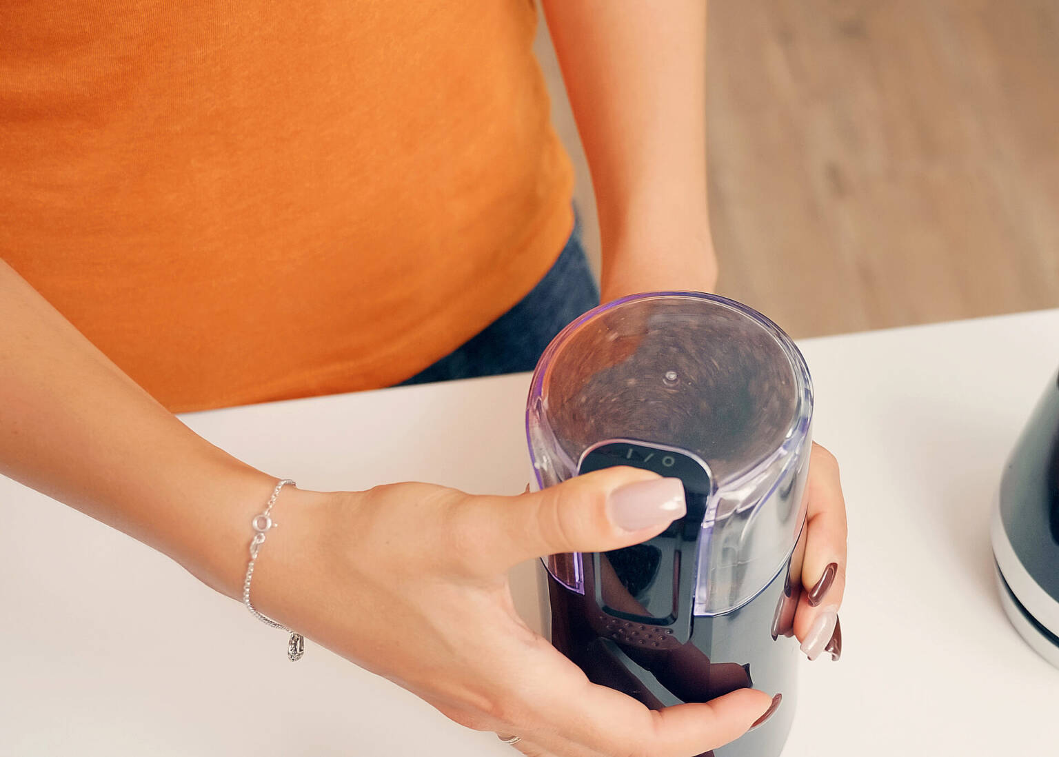 How Long to Grind Coffee Beans • Crazy Coffee Bean